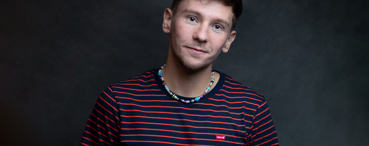 Book Sam Darlaston | Influx Live